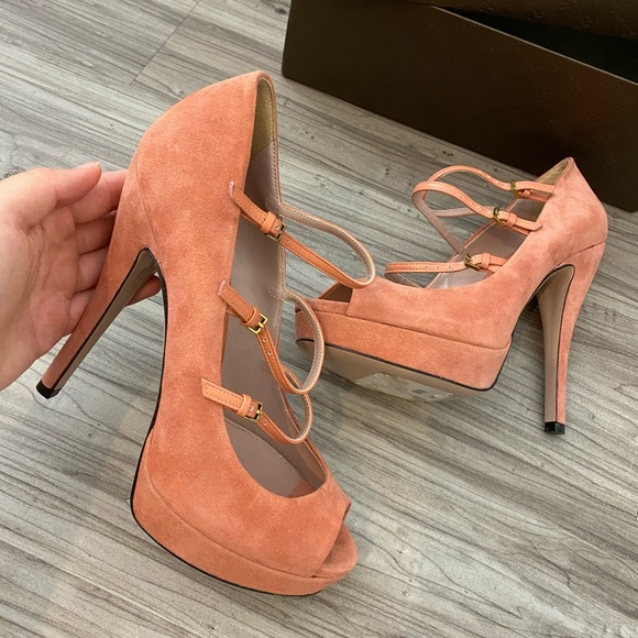 Gucci | Shoes | Gucci Rose Suede Pump Size 38 | Poshmark